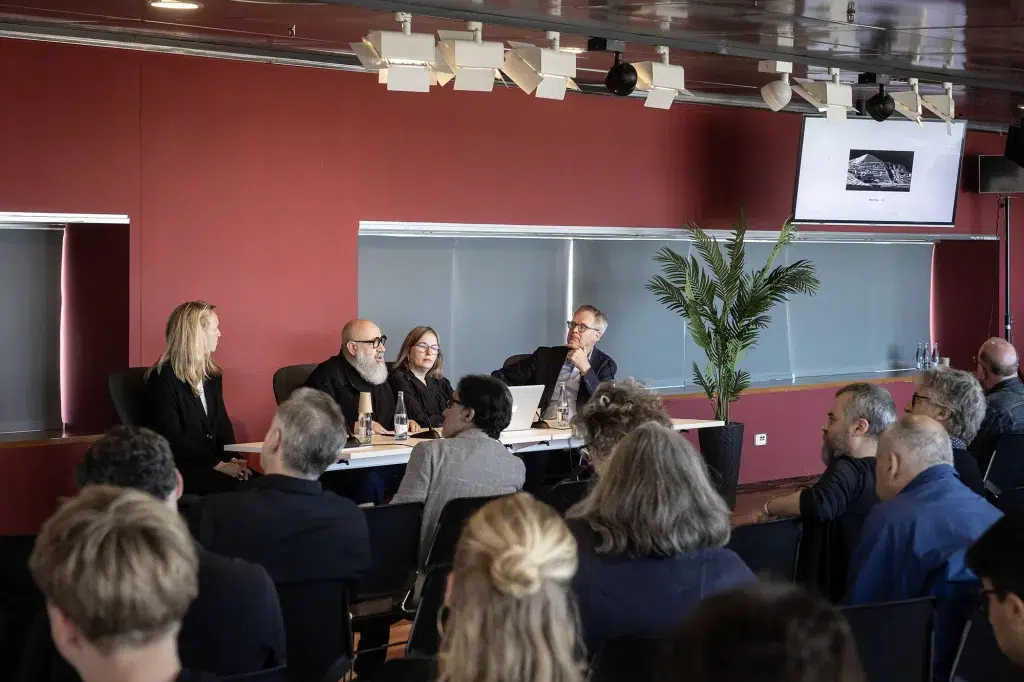 Joan Roig participates in the seminar "Life in Europe’s urban sprawl ...